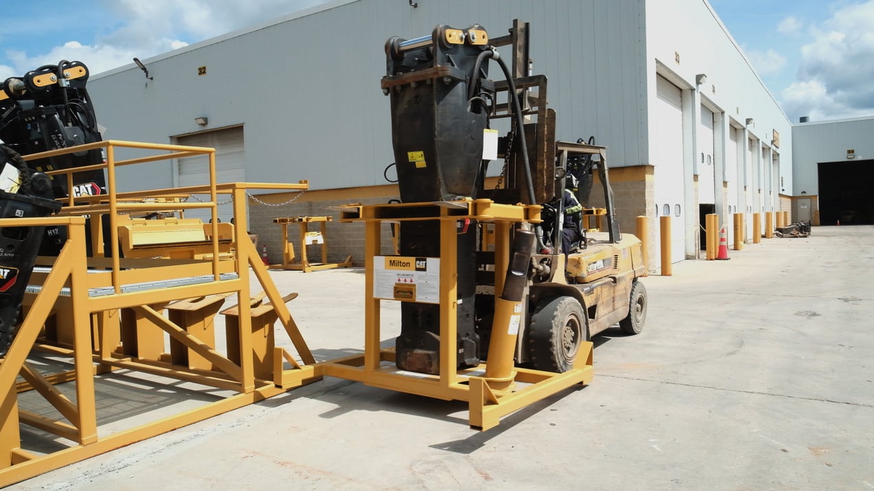 Maximizing the Life of Your Hydraulic Hammer Attachment